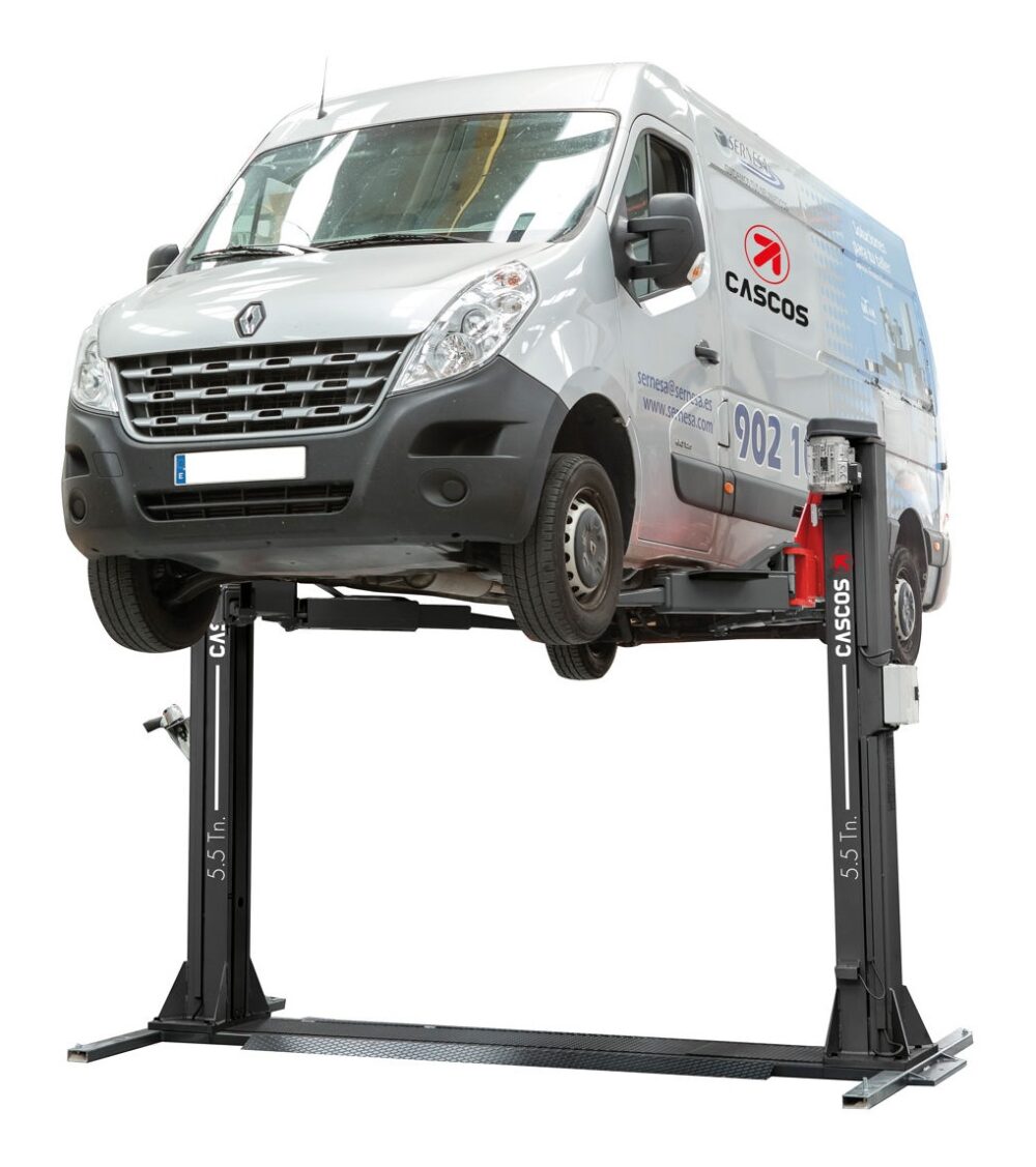 Comparing 2-Post and 4-Post Lifts | Best for Your Garage